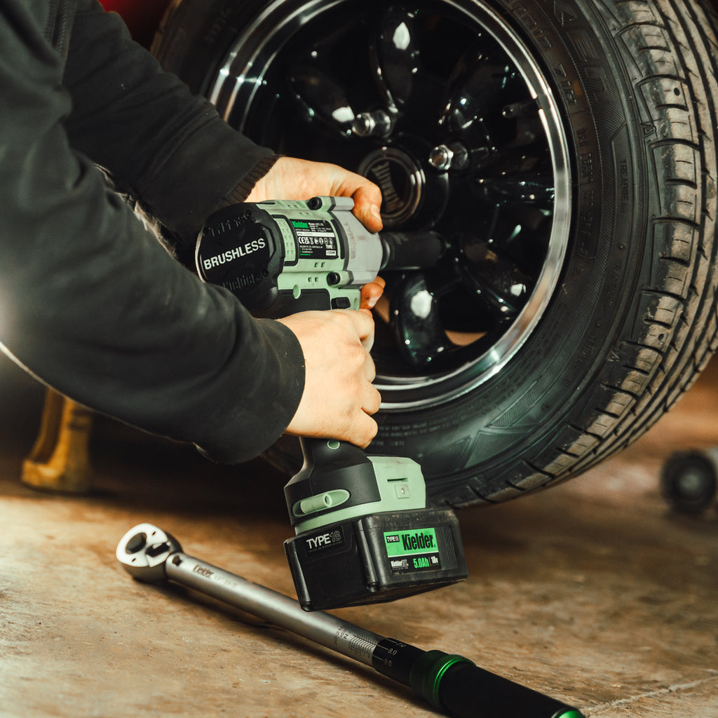 KWT-180 TYPE18 18v 1/2" Mid Torque Impact Wrench (Kits) - Kielder